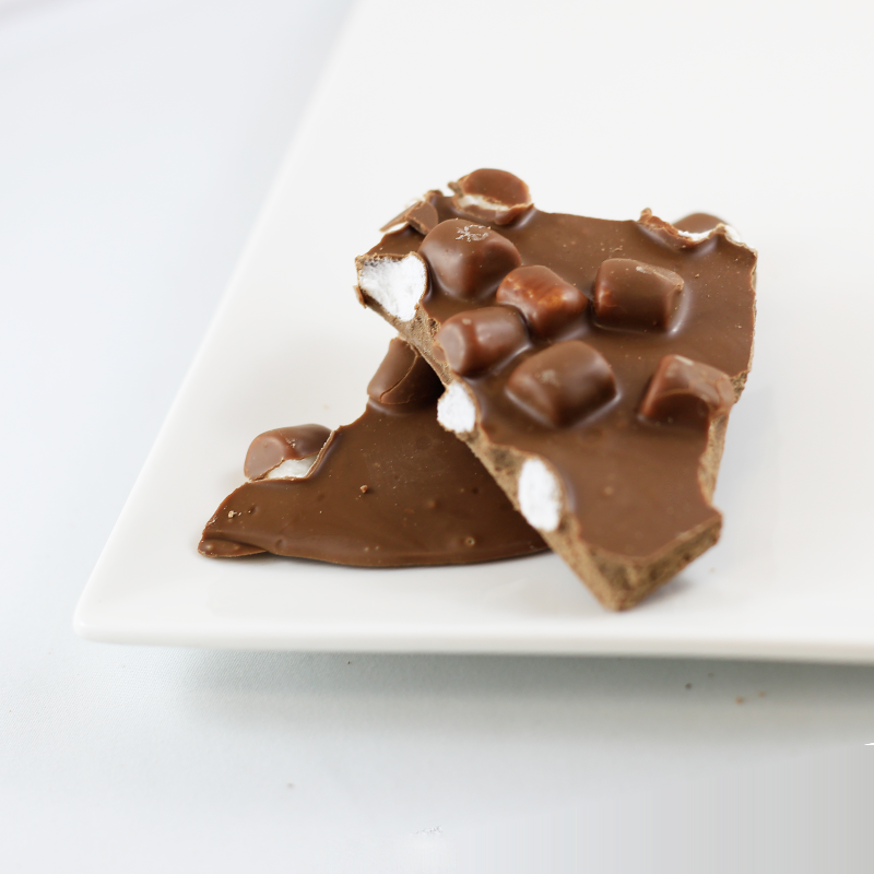 Milk chocolate 31% with marshmallows – COCONAMA CHOCOLATE